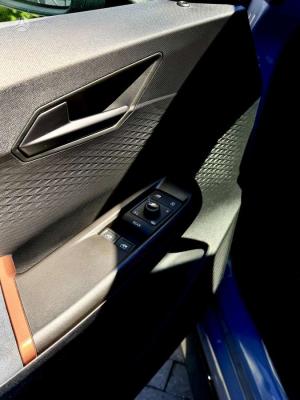 Pelēks Cupra Born 2025 Kauņa, ar dzinēja tilpumu 0.00 L un nobraukumu 16 tūkst. km par 32800 €, foto 23 vietnē AUTOMOTO.COM.LV