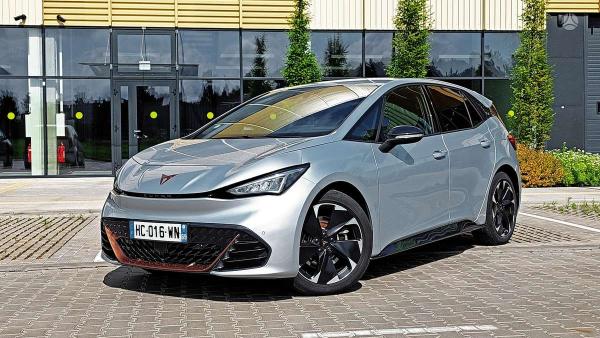 Серый Cupra Born 2025 в Вильнюс, объемом двигателя 0.00 л и пробегом 29 тыс. км за 29300 €, фото 1 на AUTOMOTO.COM.LV