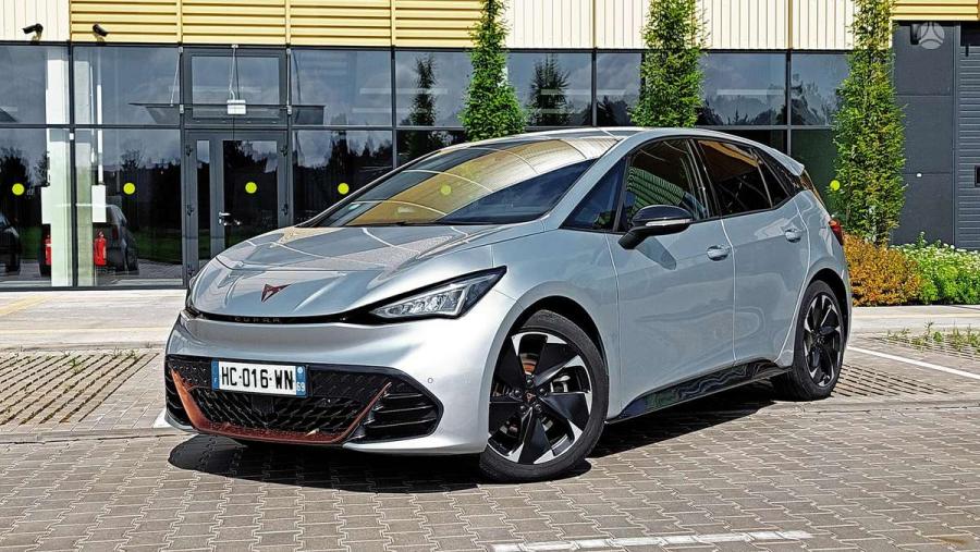 Pelēks Cupra Born 2025 Viļņa, ar dzinēja tilpumu 0.00 L un nobraukumu 29 tūkst. km par 29300 €, foto 1 vietnē AUTOMOTO.COM.LV