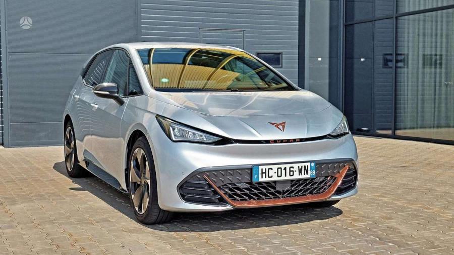 Pelēks Cupra Born 2025 Viļņa, ar dzinēja tilpumu 0.00 L un nobraukumu 29 tūkst. km par 29300 €, foto 4 vietnē AUTOMOTO.COM.LV