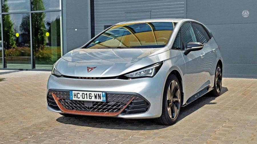 Pelēks Cupra Born 2025 Viļņa, ar dzinēja tilpumu 0.00 L un nobraukumu 29 tūkst. km par 29300 €, foto 5 vietnē AUTOMOTO.COM.LV