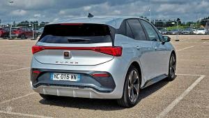 Pelēks Cupra Born 2025 Viļņa, ar dzinēja tilpumu 0.00 L un nobraukumu 29 tūkst. km par 29300 €, foto 7 vietnē AUTOMOTO.COM.LV
