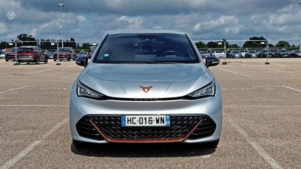 Pelēks Cupra Born 2025 Viļņa, ar dzinēja tilpumu 0.00 L un nobraukumu 29 tūkst. km par 29300 €, foto 7 vietnē AUTOMOTO.COM.LV