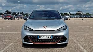 Pelēks Cupra Born 2025 Viļņa, ar dzinēja tilpumu 0.00 L un nobraukumu 29 tūkst. km par 29300 €, foto 8 vietnē AUTOMOTO.COM.LV