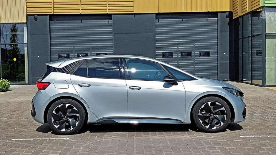 Pelēks Cupra Born 2025 Viļņa, ar dzinēja tilpumu 0.00 L un nobraukumu 29 tūkst. km par 29300 €, foto 11 vietnē AUTOMOTO.COM.LV