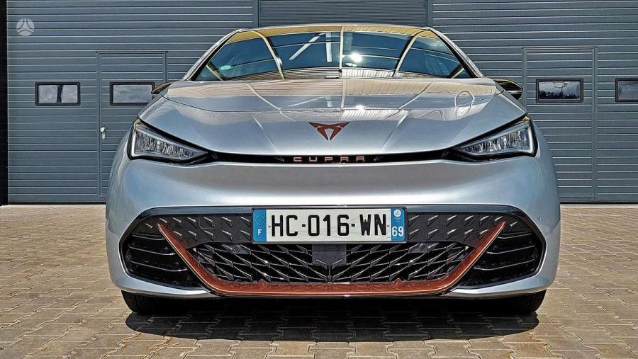 Pelēks Cupra Born 2025 Viļņa, ar dzinēja tilpumu 0.00 L un nobraukumu 29 tūkst. km par 29300 €, foto 15 vietnē AUTOMOTO.COM.LV