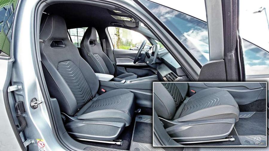 Pelēks Cupra Born 2025 Viļņa, ar dzinēja tilpumu 0.00 L un nobraukumu 29 tūkst. km par 29300 €, foto 34 vietnē AUTOMOTO.COM.LV