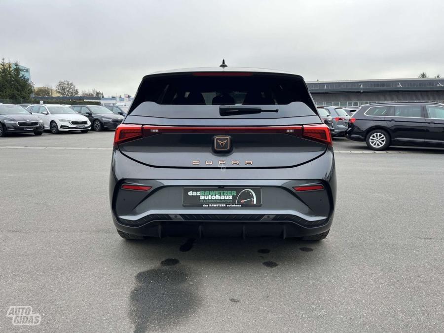 Pelēks Cupra Born 2023 Kauņa, ar dzinēja tilpumu 0.00 L un nobraukumu 26 tūkst. km par 26376 €, foto 8 vietnē AUTOMOTO.COM.LV