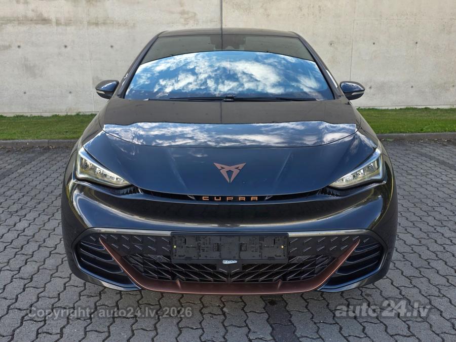 Серый Cupra Born 2023 в Вильянди, объемом двигателя 0.00 л и пробегом 128 тыс. км за 24700 €, фото 4 на AUTOMOTO.COM.LV