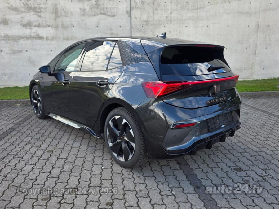 Серый Cupra Born 2023 в Вильянди, объемом двигателя 0.00 л и пробегом 128 тыс. км за 24700 €, фото 5 на AUTOMOTO.COM.LV