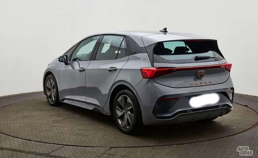 Pelēks Cupra Born 2024 Kauņa, ar dzinēja tilpumu 0.00 L un nobraukumu 31 tūkst. km par 29973 €, foto 4 vietnē AUTOMOTO.COM.LV