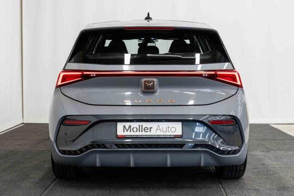 Pelēks Cupra Born 2024 Tallina, ar dzinēja tilpumu 0.00 L un nobraukumu 0 tūkst. km par 29900 €, foto 5 vietnē AUTOMOTO.COM.LV