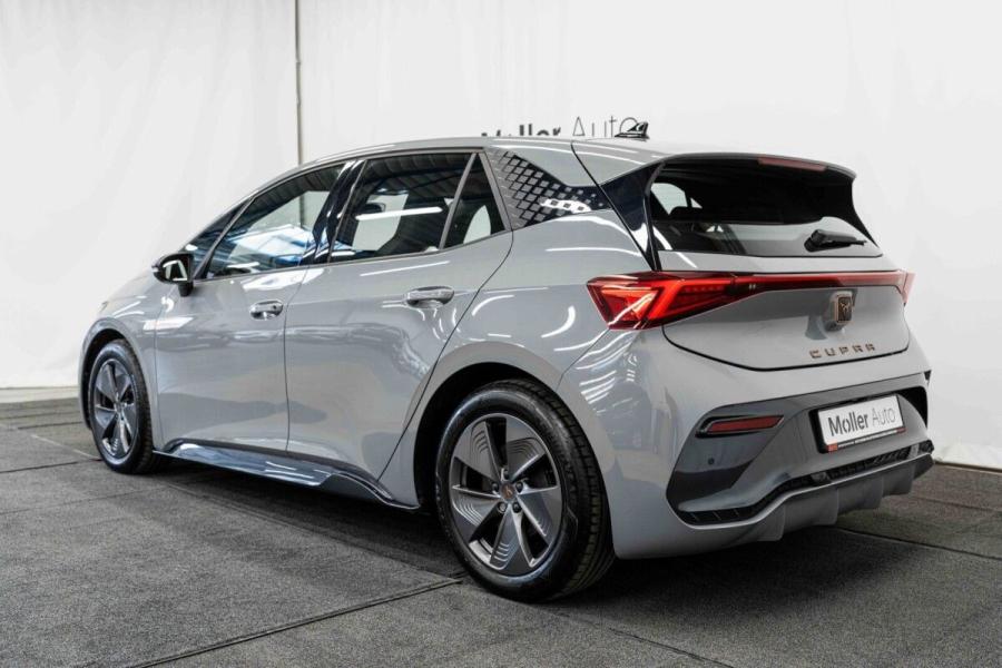 Pelēks Cupra Born 2024 Tallina, ar dzinēja tilpumu 0.00 L un nobraukumu 24 tūkst. km par 29900 €, foto 4 vietnē AUTOMOTO.COM.LV