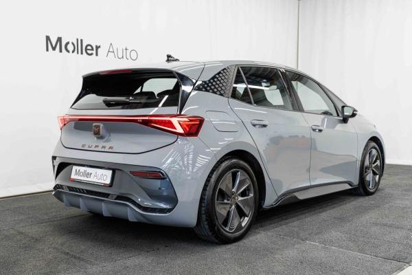 Grey Cupra Born 2024 in Tallinn, with an engine capacity of 0.00 L and mileage of 24 thousand km for 29900 €, photo 4 on AUTOMOTO.COM.LV