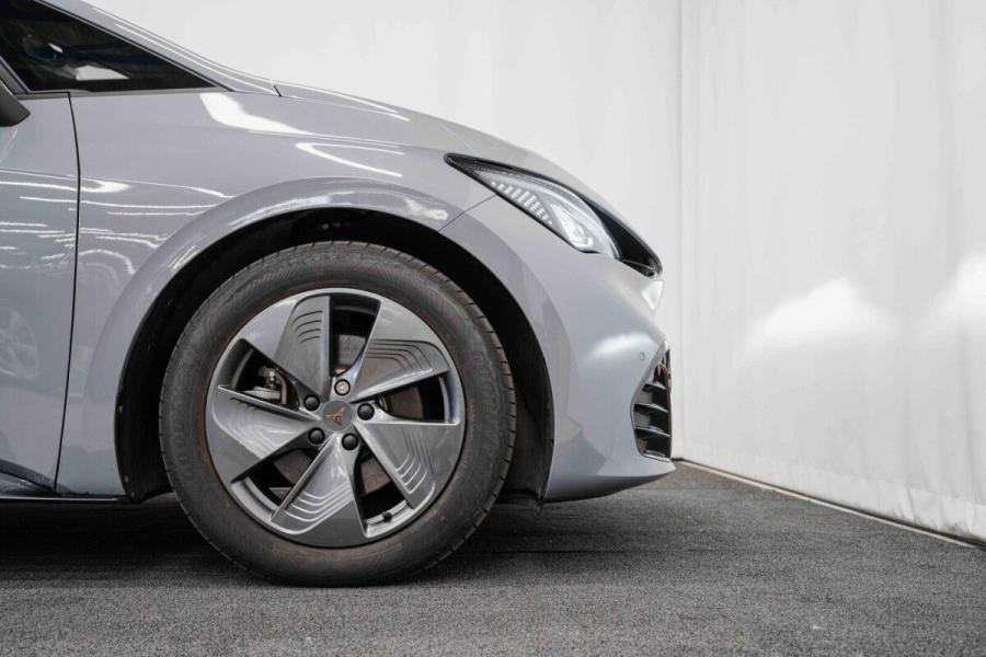 Grey Cupra Born 2024 in Tallinn, with an engine capacity of 0.00 L and mileage of 53 thousand km for 27900 €, photo 17 on AUTOMOTO.COM.LV