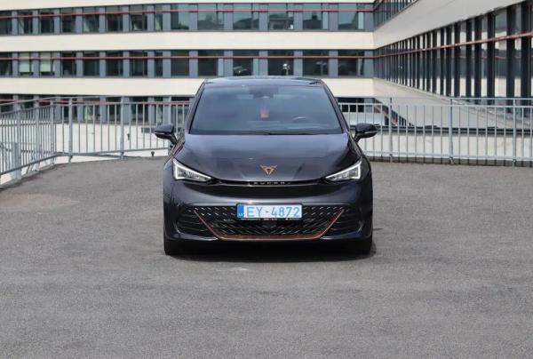 Cupra Born 2023 в Рига, объемом двигателя 0.00 л и пробегом 46 тыс. км за 27280 €, фото 2 на AUTOMOTO.COM.LV