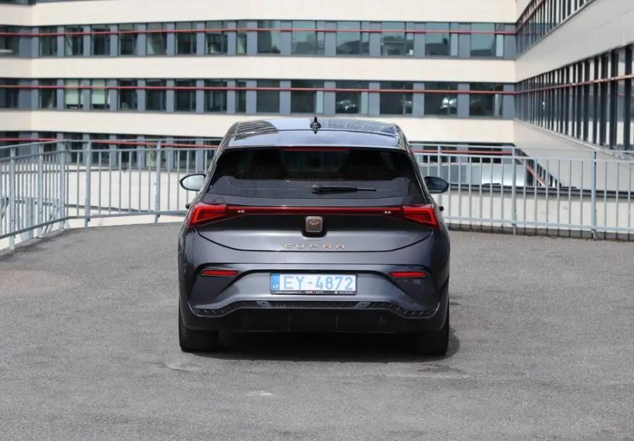 Cupra Born 2023 Rīga, ar dzinēja tilpumu 0.00 L un nobraukumu 46 tūkst. km par 27280 €, foto 6 vietnē AUTOMOTO.COM.LV