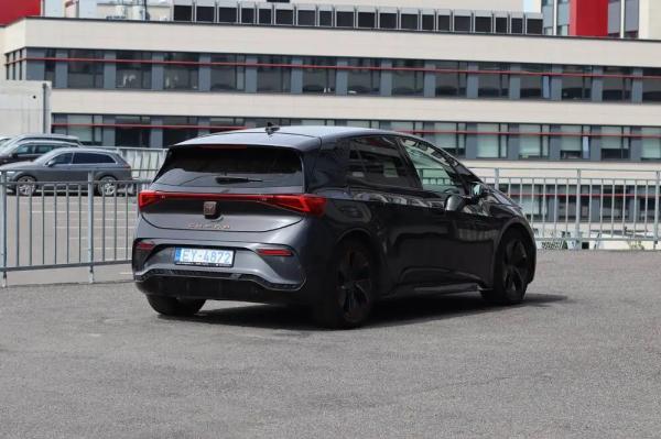 Cupra Born 2023 в Рига, объемом двигателя 0.00 л и пробегом 46 тыс. км за 27280 €, фото 6 на AUTOMOTO.COM.LV