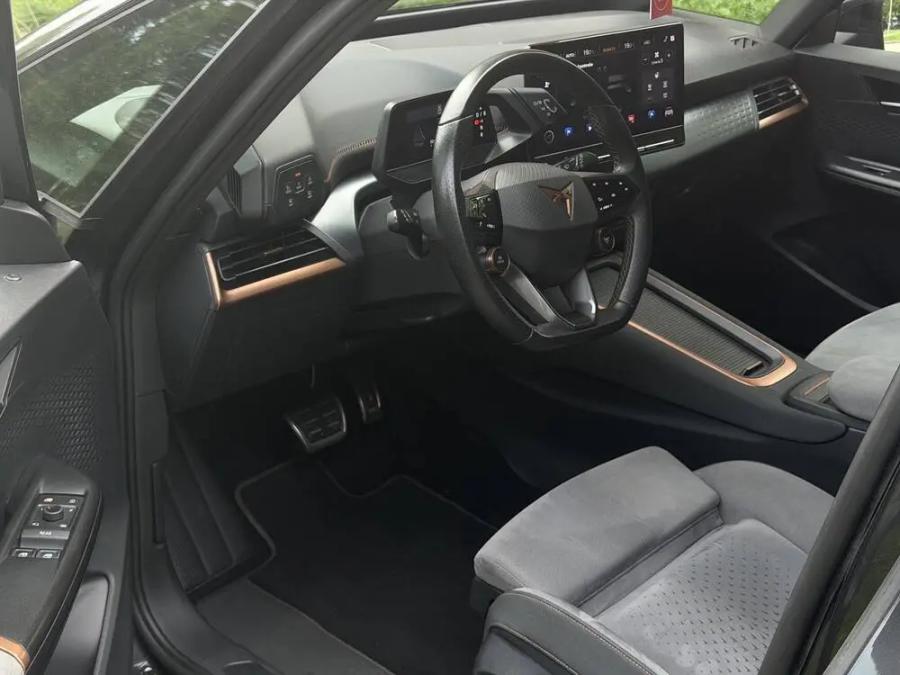 Cupra Born 2023 Rīga, ar dzinēja tilpumu 0.00 L un nobraukumu 46 tūkst. km par 27280 €, foto 10 vietnē AUTOMOTO.COM.LV