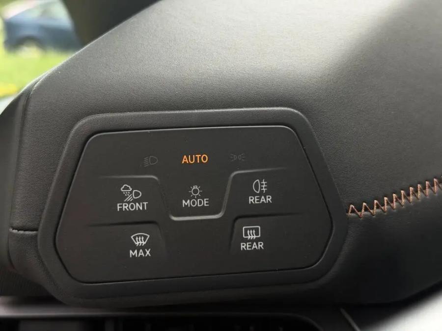Cupra Born 2023 Rīga, ar dzinēja tilpumu 0.00 L un nobraukumu 46 tūkst. km par 27280 €, foto 19 vietnē AUTOMOTO.COM.LV