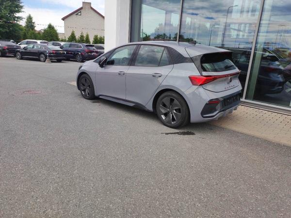 Cupra Born 2024 в Пеэтри, объемом двигателя 0.00 л и пробегом 24 тыс. км за 31550 €, фото 3 на AUTOMOTO.COM.LV