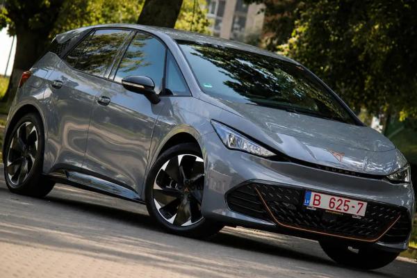 Cupra Born 2024 in Riga, with an engine capacity of 0.00 L and mileage of 33 thousand km for 26790 €, photo 3 on AUTOMOTO.COM.LV