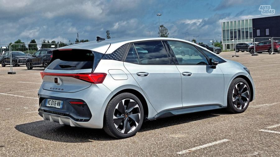 Cupra Born 2025 в Вильнюс, объемом двигателя 0.00 л и пробегом 29 тыс. км за 29300 €, фото 14 на AUTOMOTO.COM.LV