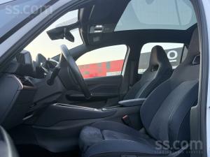 White Cupra Born 2022 in Riga, with an engine capacity of 0.00 L and mileage of 39 thousand km for 23700 €, photo 8 on AUTOMOTO.COM.LV