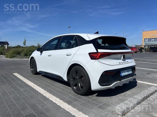 White Cupra Born 2022 in Jelgava, with an engine capacity of 0.00 L and mileage of 56 thousand km for 22500 €, photo 2 on AUTOMOTO.COM.LV