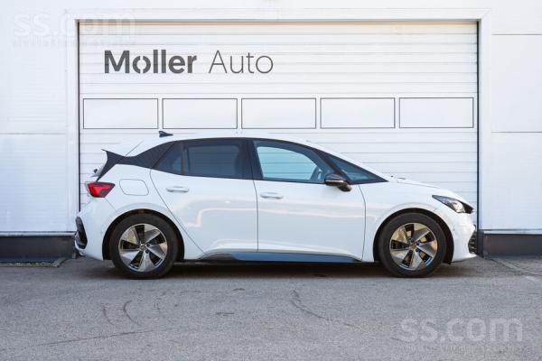 White Cupra Born 2022 in Riga, with an engine capacity of 0.00 L and mileage of 74 thousand km for 24950 €, photo 5 on AUTOMOTO.COM.LV
