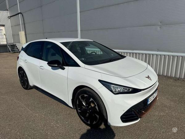 Balts Cupra Born 2022 Kauņa, ar dzinēja tilpumu 0.00 L un nobraukumu 55 tūkst. km par 20800 €, foto  vietnē AUTOMOTO.COM.LV