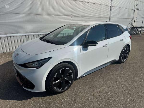 Белый Cupra Born 2022 в Каунас, объемом двигателя 0.00 л и пробегом 55 тыс. км за 20800 €, фото 3 на AUTOMOTO.COM.LV