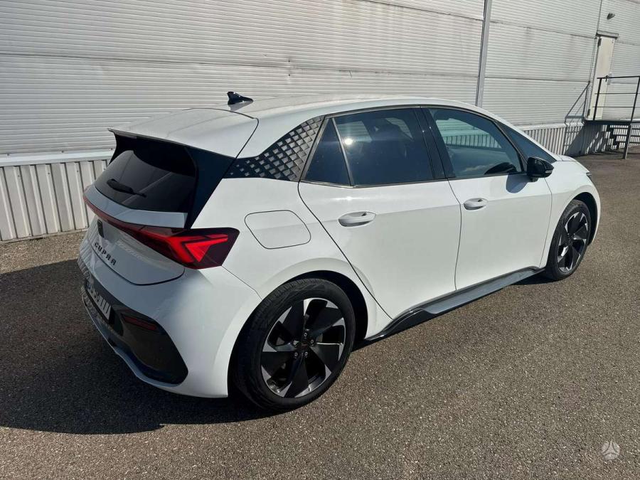 Balts Cupra Born 2022 Kauņa, ar dzinēja tilpumu 0.00 L un nobraukumu 55 tūkst. km par 20800 €, foto 6 vietnē AUTOMOTO.COM.LV
