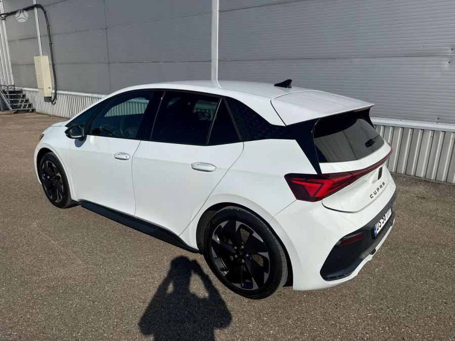Balts Cupra Born 2022 Kauņa, ar dzinēja tilpumu 0.00 L un nobraukumu 55 tūkst. km par 20800 €, foto 8 vietnē AUTOMOTO.COM.LV