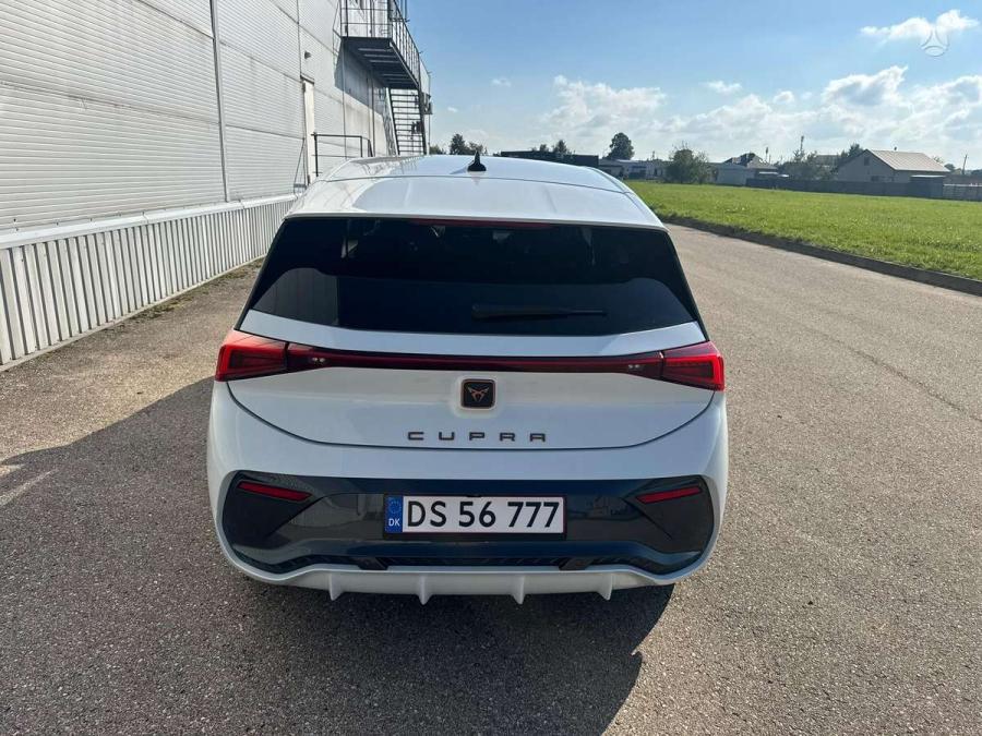 Balts Cupra Born 2022 Kauņa, ar dzinēja tilpumu 0.00 L un nobraukumu 55 tūkst. km par 20800 €, foto 10 vietnē AUTOMOTO.COM.LV