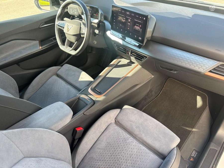 Balts Cupra Born 2022 Kauņa, ar dzinēja tilpumu 0.00 L un nobraukumu 55 tūkst. km par 20800 €, foto 12 vietnē AUTOMOTO.COM.LV
