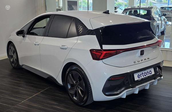 Белый Cupra Born 2023 в Шяуляй, объемом двигателя 0.00 л и пробегом 22 тыс. км за 24900 €, фото 3 на AUTOMOTO.COM.LV