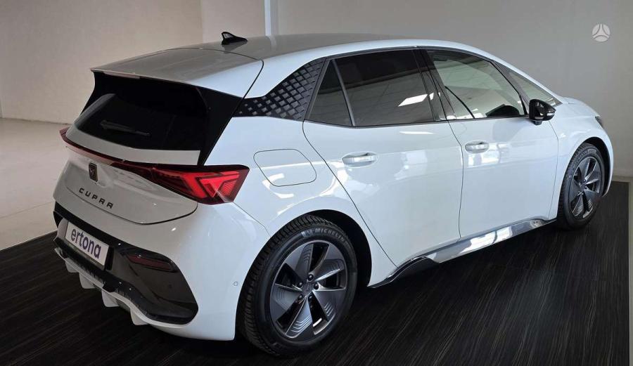 Balts Cupra Born 2023 Šauļi, ar dzinēja tilpumu 0.00 L un nobraukumu 22 tūkst. km par 24900 €, foto 5 vietnē AUTOMOTO.COM.LV