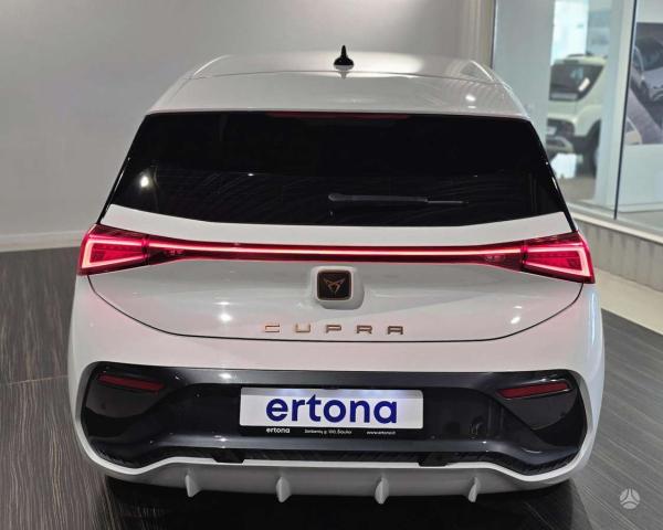 Белый Cupra Born 2023 в Шяуляй, объемом двигателя 0.00 л и пробегом 22 тыс. км за 24900 €, фото 8 на AUTOMOTO.COM.LV
