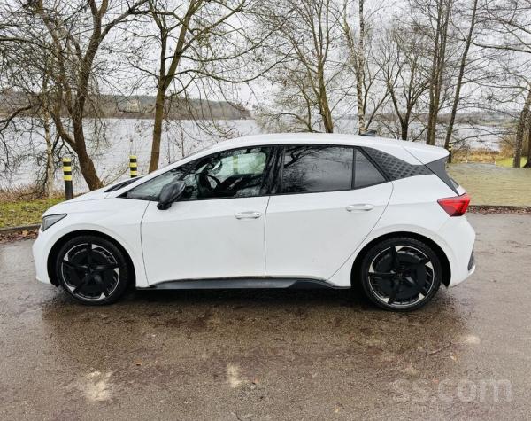 Balts Cupra Born 2024 Rīga, ar dzinēja tilpumu 0.00 L un nobraukumu 33 tūkst. km par 36000 €, foto 4 vietnē AUTOMOTO.COM.LV