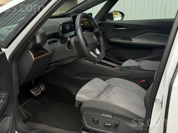 Белый Cupra Born 2024 в Рига, объемом двигателя 0.00 л и пробегом 13 тыс. км за 28800 €, фото 7 на AUTOMOTO.COM.LV