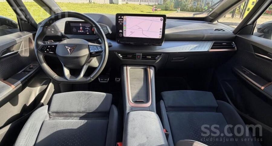 White Cupra Born 2024 in Riga, with an engine capacity of 0.00 L and mileage of 27 thousand km for 28900 €, photo 6 on AUTOMOTO.COM.LV