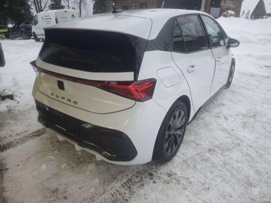 Balts Cupra Born 2022 Telšiai, ar dzinēja tilpumu 0.00 L un nobraukumu 51 tūkst. km par 10600 €, foto 5 vietnē AUTOMOTO.COM.LV