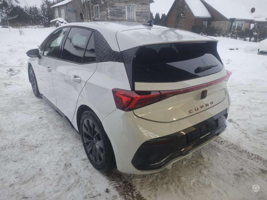 Balts Cupra Born 2022 Telšiai, ar dzinēja tilpumu 0.00 L un nobraukumu 51 tūkst. km par 10600 €, foto 6 vietnē AUTOMOTO.COM.LV