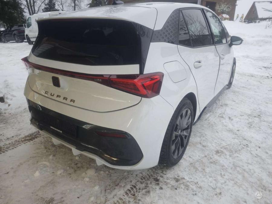 Balts Cupra Born 2022 Telšiai, ar dzinēja tilpumu 0.00 L un nobraukumu 50 tūkst. km par 9700 €, foto 11 vietnē AUTOMOTO.COM.LV