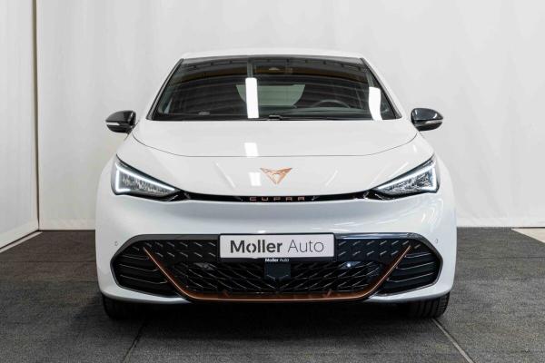 White Cupra Born 2022 in Tallinn, with an engine capacity of 0.10 L and mileage of 60 thousand km for 27900 €, photo 2 on AUTOMOTO.COM.LV