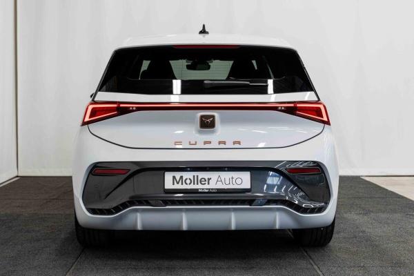 White Cupra Born 2022 in Tallinn, with an engine capacity of 0.10 L and mileage of 60 thousand km for 27900 €, photo 5 on AUTOMOTO.COM.LV