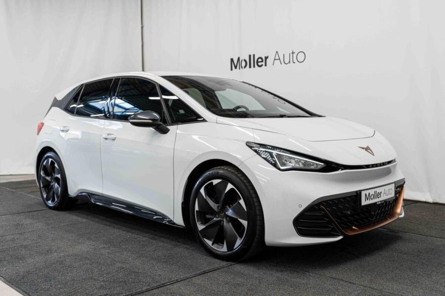 Белый Cupra Born 2022 в Таллин, объемом двигателя 0.10 л и пробегом 60 тыс. км за 27900 €, фото 7 на AUTOMOTO.COM.LV
