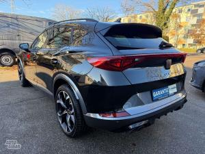 Black Cupra Formentor 2021 in Kaunas, with an engine capacity of 2.00 L and mileage of 14 thousand km for 31963 €, photo 3 on AUTOMOTO.COM.LV