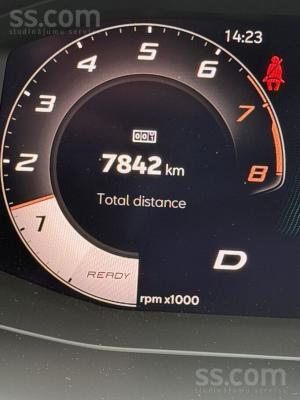 Melns Cupra Formentor 2025 Rīga, ar dzinēja tilpumu 2.00 L un nobraukumu 8 tūkst. km par 38000 €, foto 3 vietnē AUTOMOTO.COM.LV